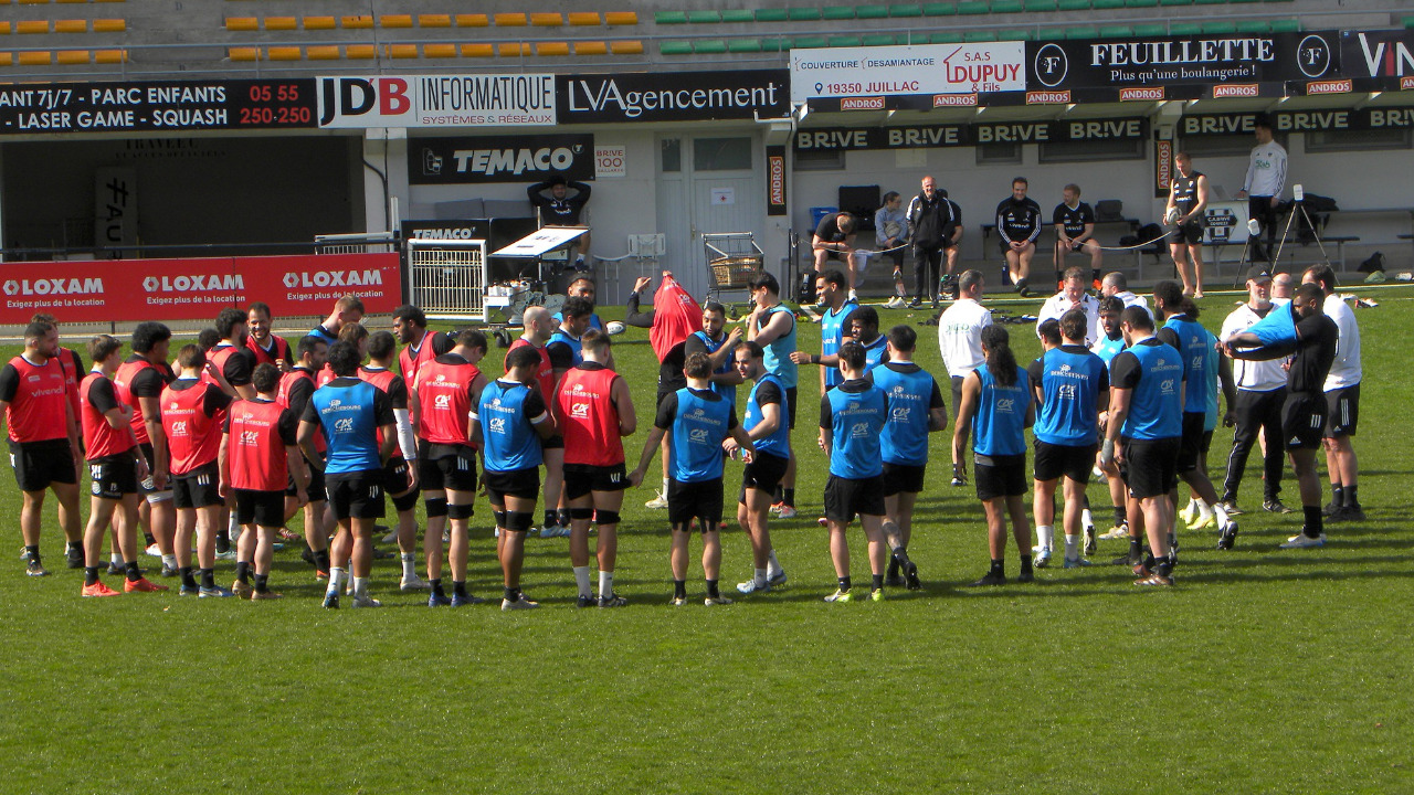 Le CA Brive se prépare avant la réception de Mont de Marsan en Pro D2 ...