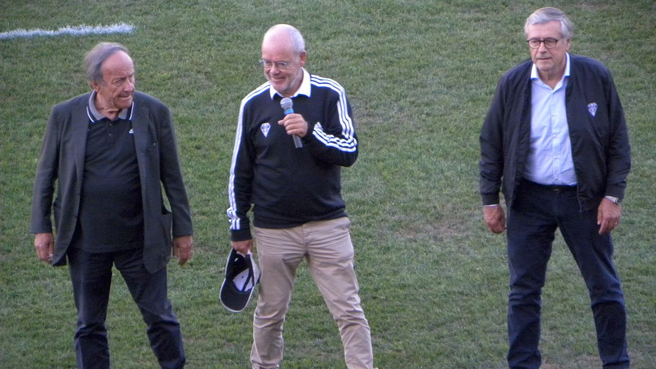 Simon Gillham se livre sur la prochaine saison et le futur du CA Brive ...